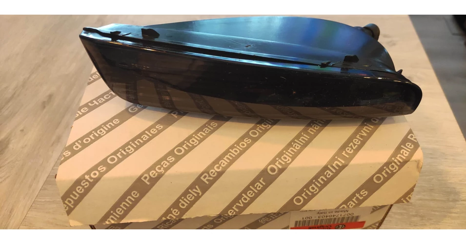 Alfa Romeo GT jobb első index irányjelző Black Line Gyári új fekete ...